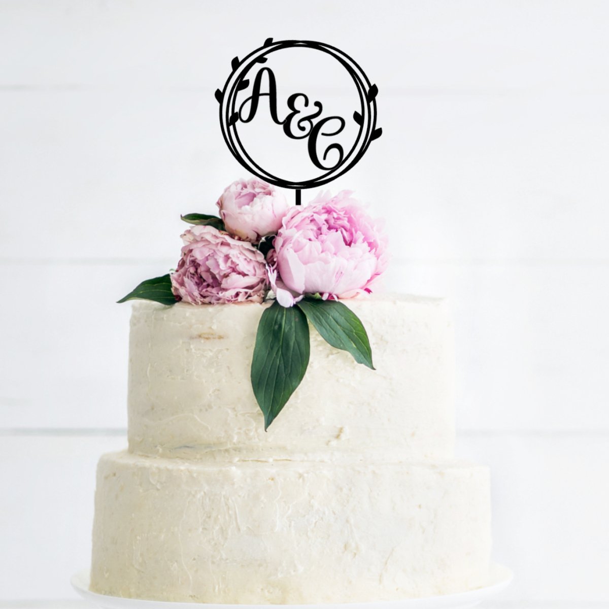 Personalised Wedding Cake Topper - Circle & Heart Design – Cabe & Co
